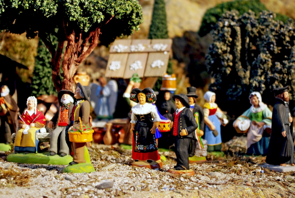 The Nativity Scene In French at Caitlyn Tooth blog