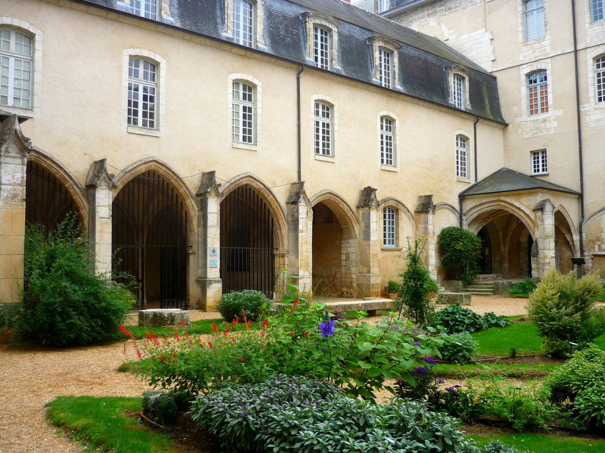 Discover the stunning Vendôme Abbey - French Moments