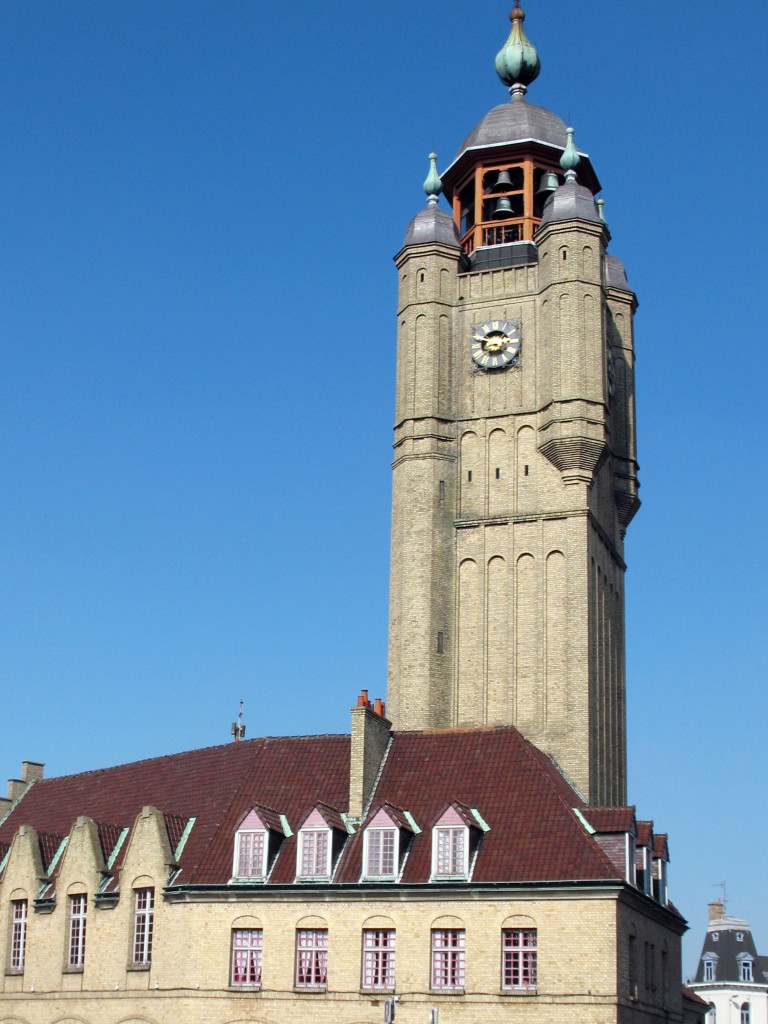 Discover the historic town of Bergues - French Moments