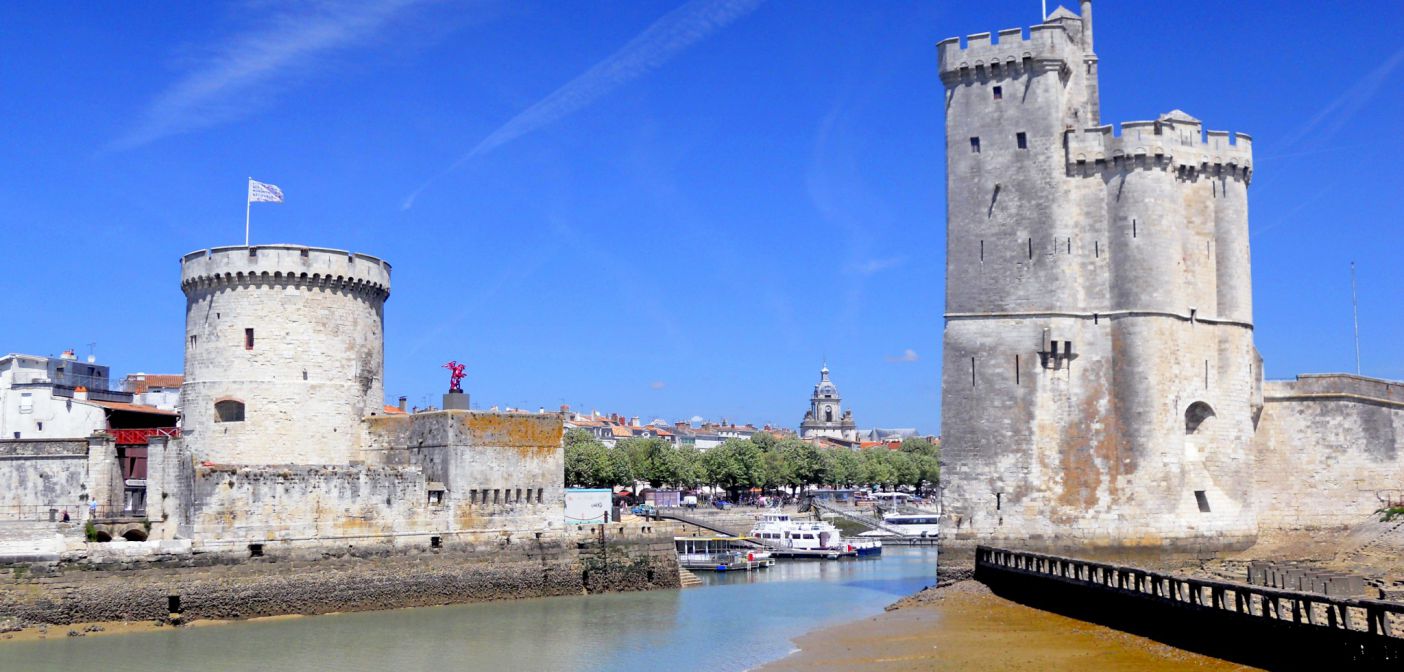 La Rochelle Old Town - French Moments