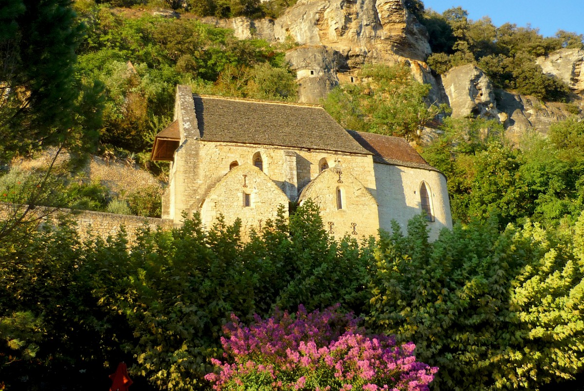 Discover the village of La Roque-Gageac - French Moments
