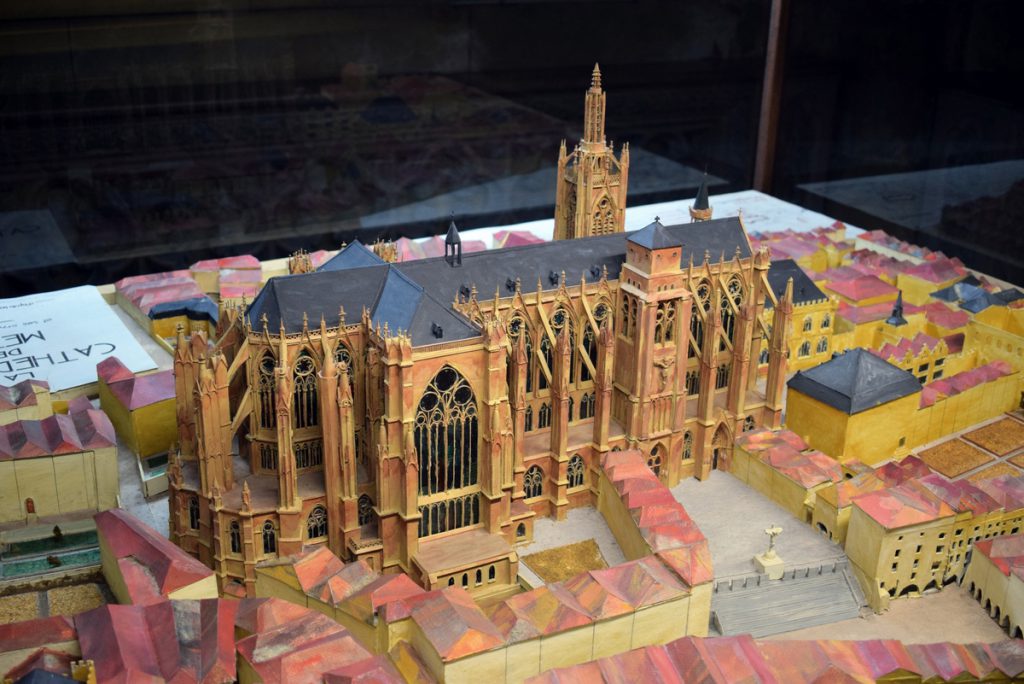 Discover Metz Cathedral, the Lantern of God - French Moments
