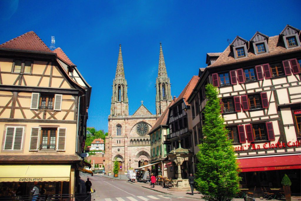 Discover the scenic Alsace Wine Route - French Moments