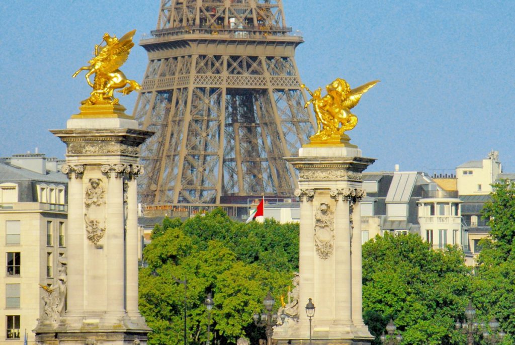 Why Pont Alexandre III is Paris' most beautiful bridge - French Moments