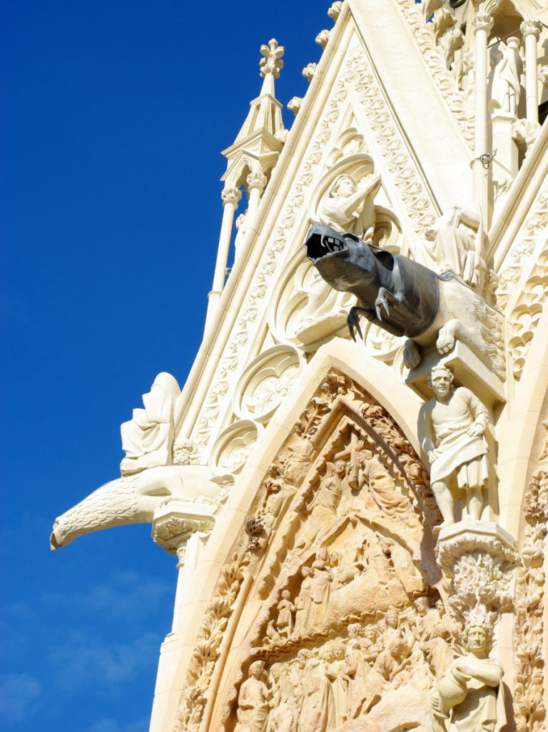 Explore Reims Cathedral, a Historic Monument! - French Moments
