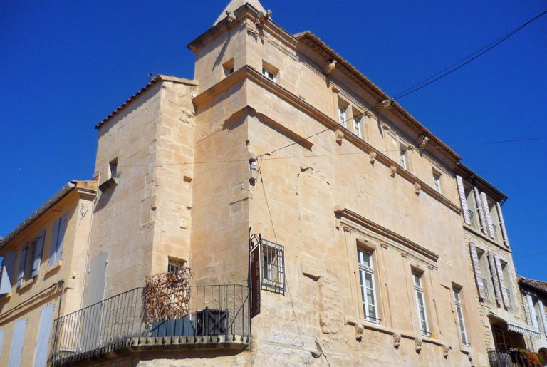 Saint-Rémy-de-Provence: A Discovery Guide - French Moments