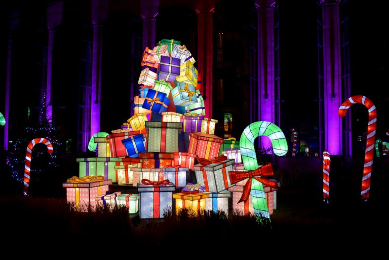 The formidable story of Santa Claus in France - French Moments