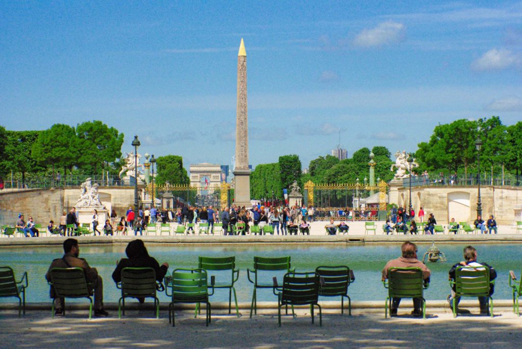 A Guide to the Historical Axis of Paris - French Moments