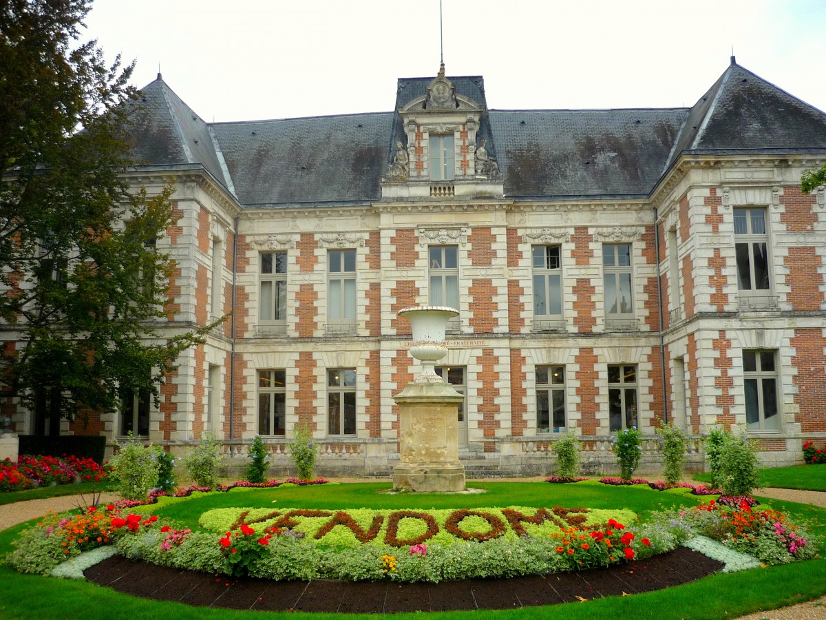 Vendôme: What You Need To See - French Moments