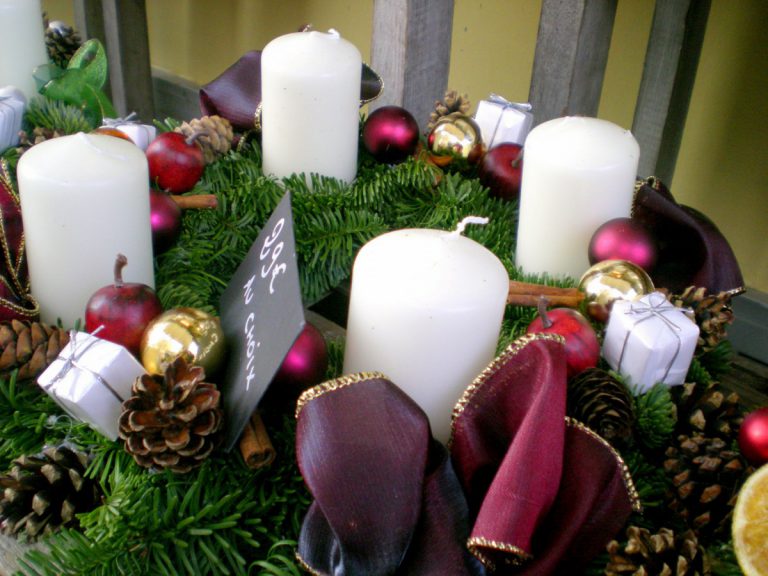 How do we celebrate Advent in France? - French Moments