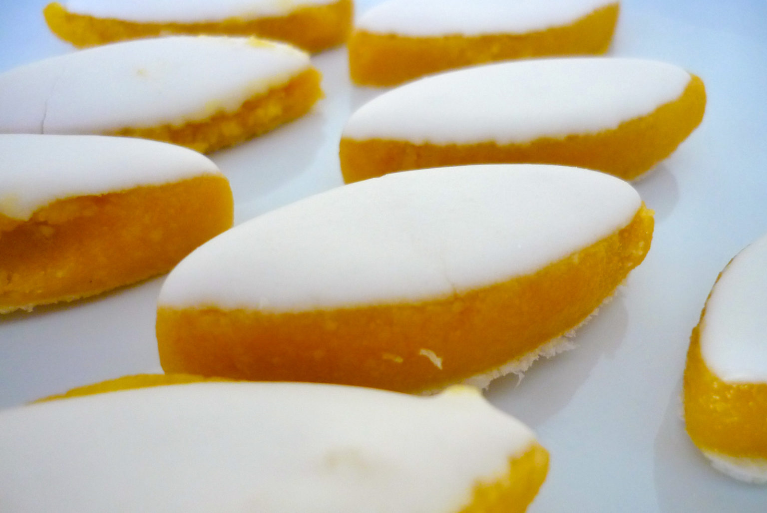 The Calissons of Aix: a Specialty Candy from Provence - French Moments