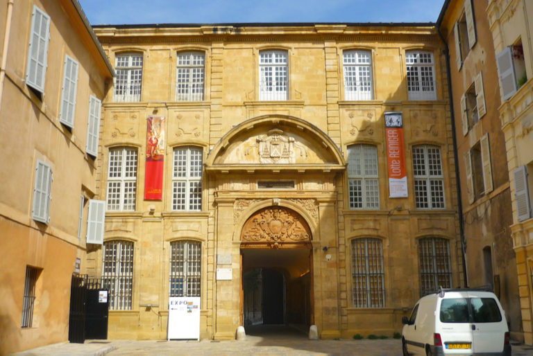 Around Aix-en-Provence: 10 Beautiful Places to Visit - French Moments