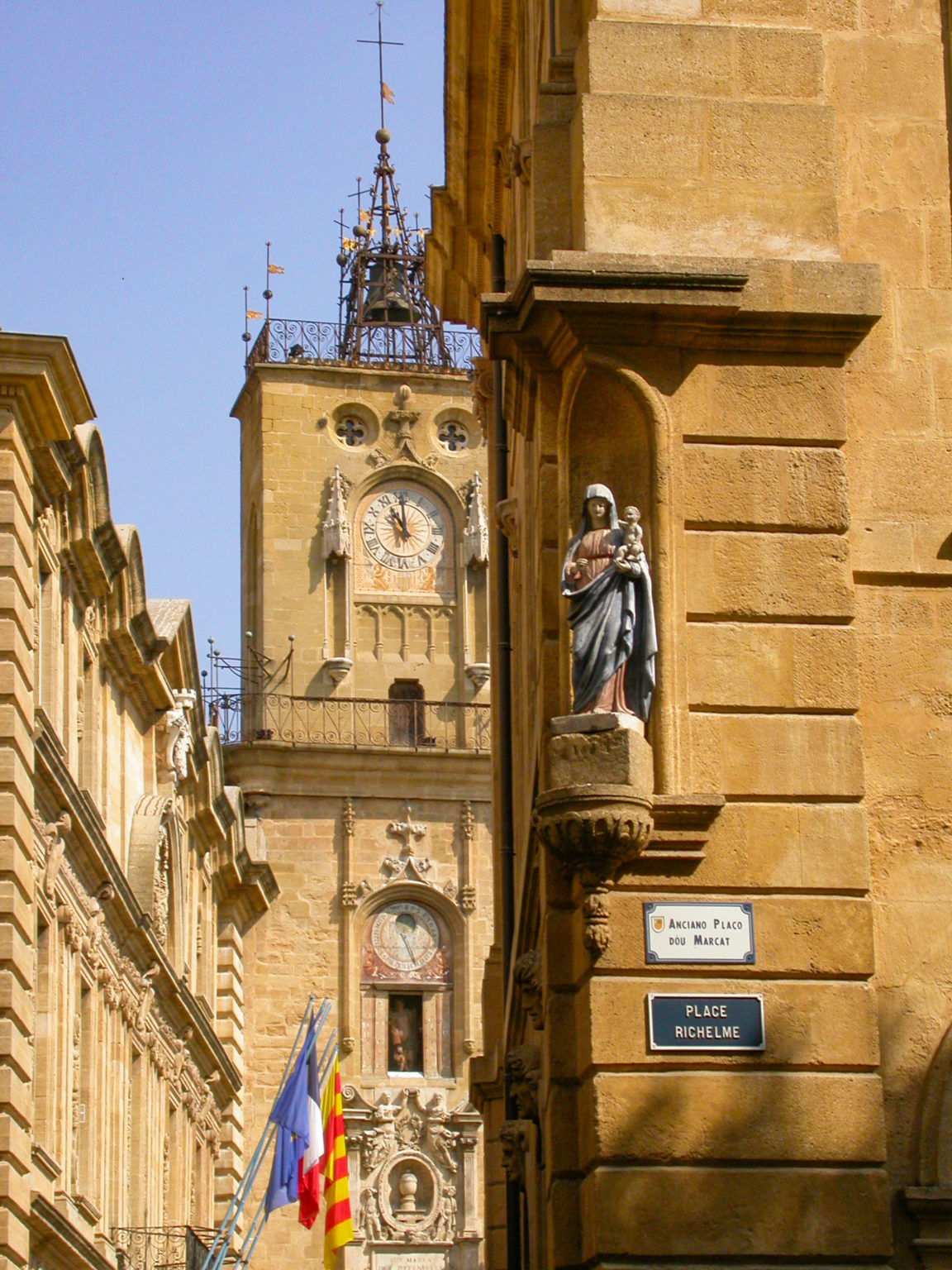 Place de l'Hôtel de Ville of Aix-en-Provence - French Moments