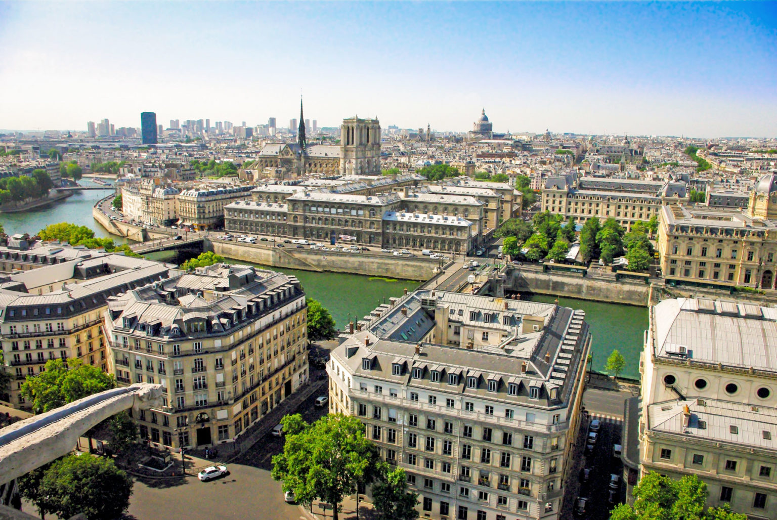 Discover the Quais de la Seine: Paris's Timeless Treasure - French Moments