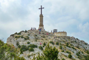 Montagne Sainte-Victoire: the iconic mountain of Aix - French Moments