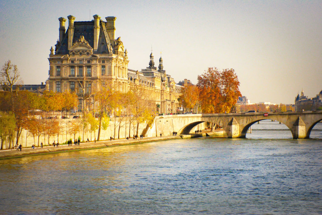 Discover the Quais de la Seine in Paris - French Moments
