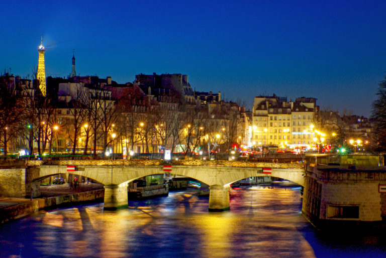 Discover the Quais de la Seine: Paris's Timeless Treasure - French Moments