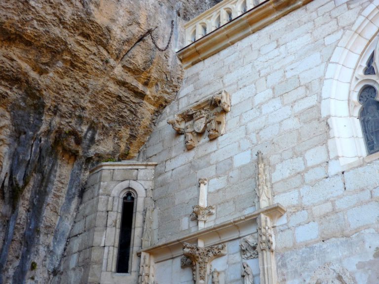 Rocamadour: The Vertiginous Citadel of Faith - French Moments