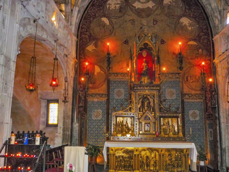 Rocamadour: The Vertiginous Citadel of Faith - French Moments