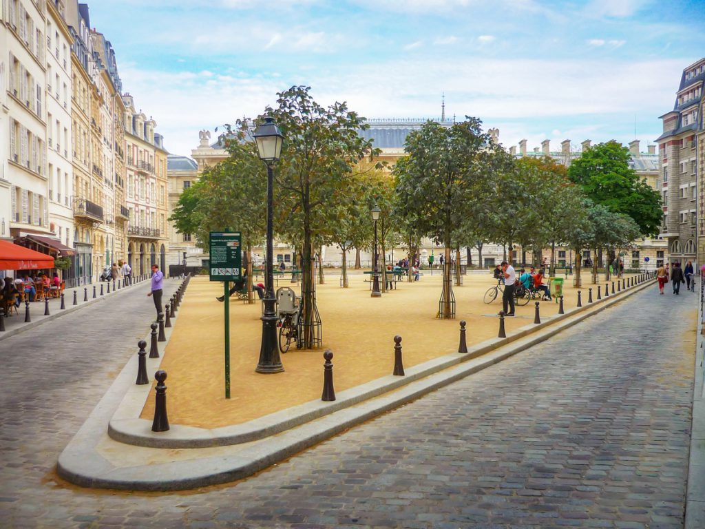 Top 10 Most Beautiful Squares of Paris - French Moments
