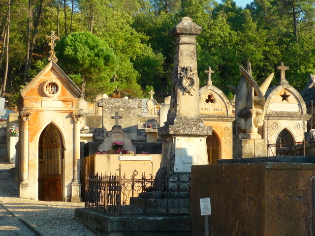 Toussaint Day and French cemeteries - French Moments