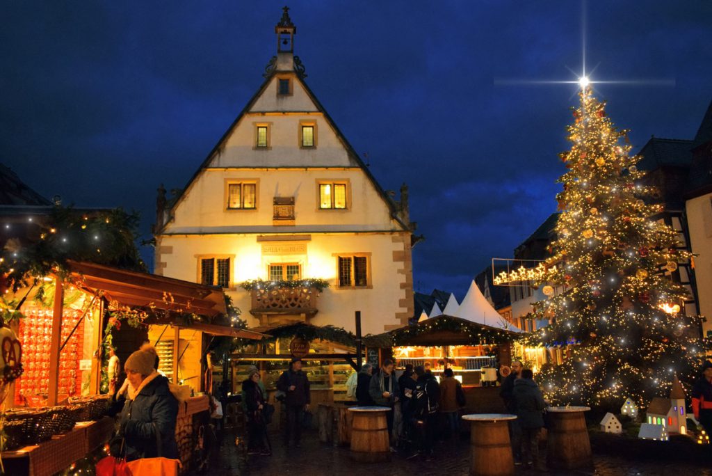 The Top Traditions of the French Christmas Tree - French Moments