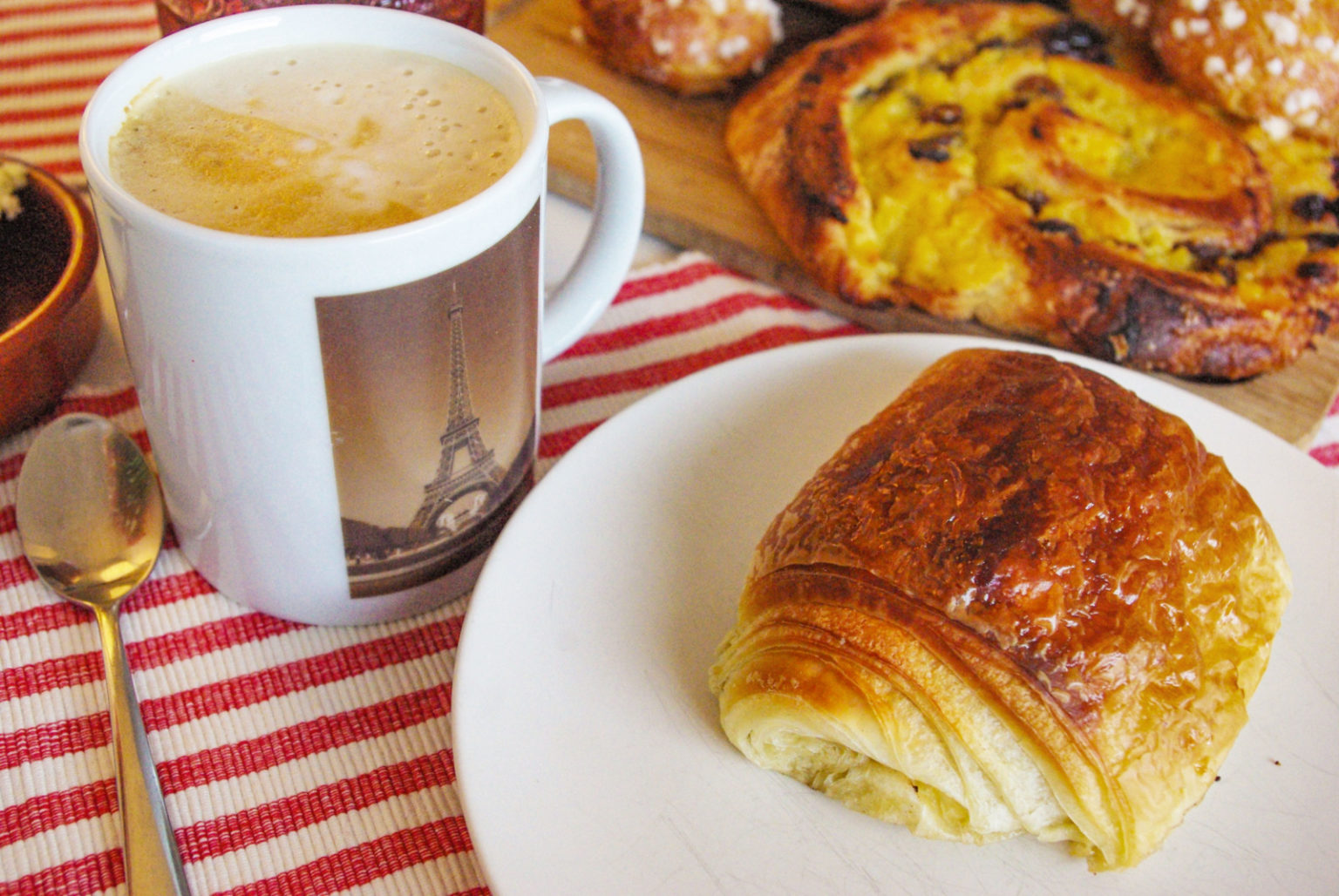 The formidable story behind the French croissant - French Moments