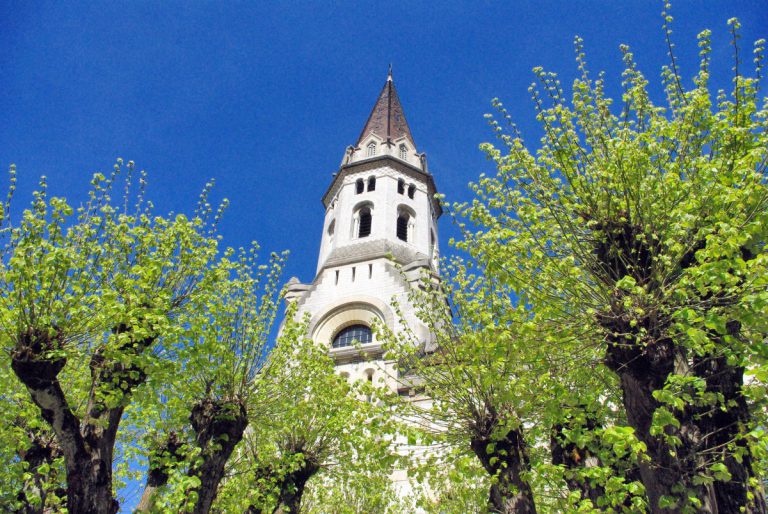 Discover the historic Annecy Churches - French Moments