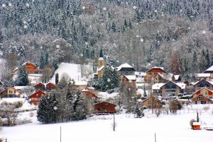 Does it snow in France? Everything you need to know! - French Moments