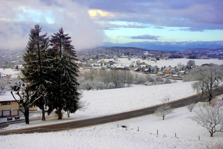 Does it snow in France? Everything you need to know! - French Moments