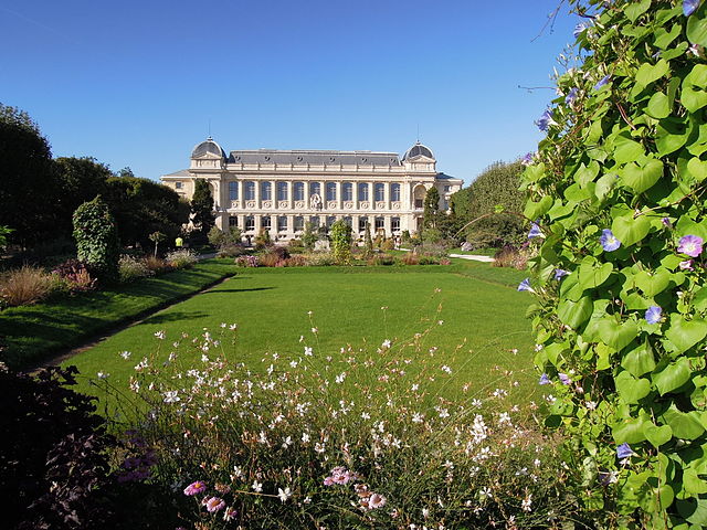 Parisian landmarks with the ABC of Paris - French Moments