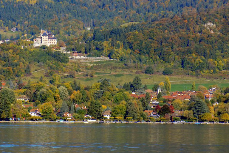 Six villages around Lake Annecy to discover - French Moments