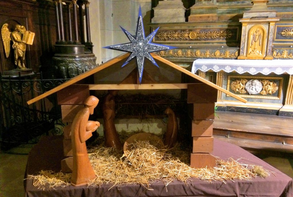 Annecy Christmas Market: What To See in 2025 - French Moments