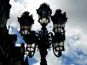 What Are The Different Lamp Posts Of Paris? - French Moments