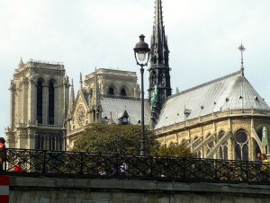 What Are The Different Lamp Posts Of Paris? - French Moments