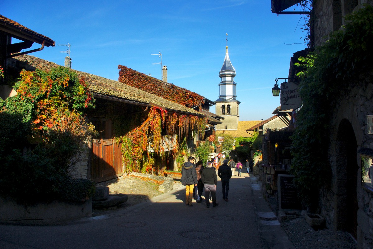 Yvoire: Discover a medieval village by Lake Geneva - French Moments