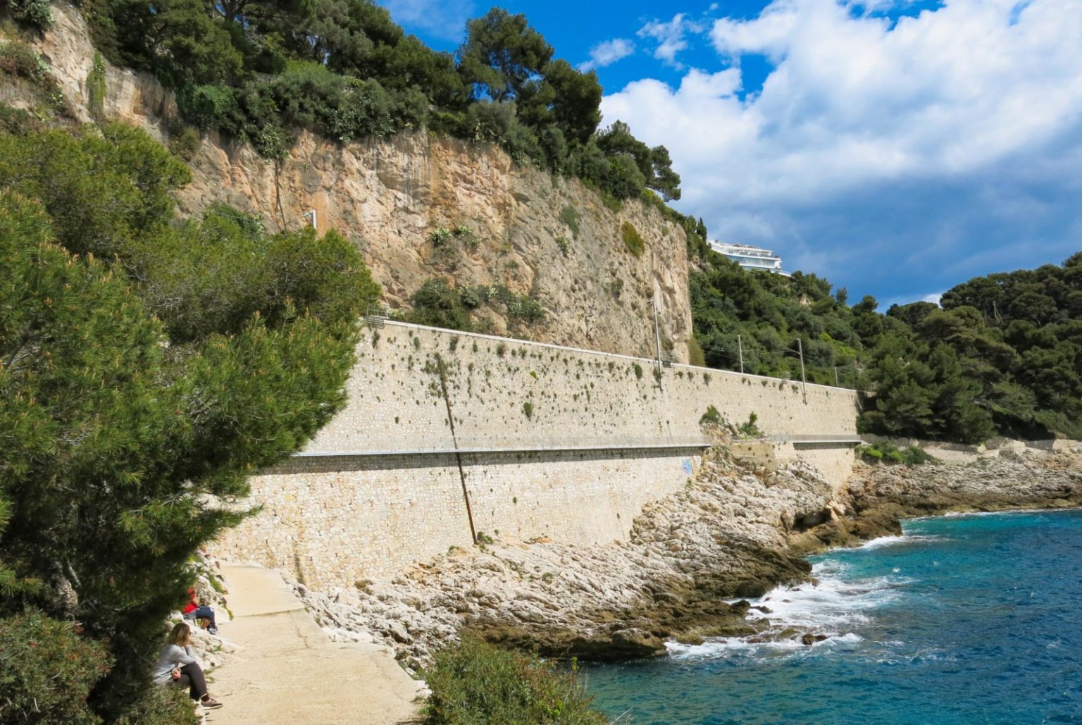 Roquebrune-Cap-Martin: A Discovery Guide - French Moments