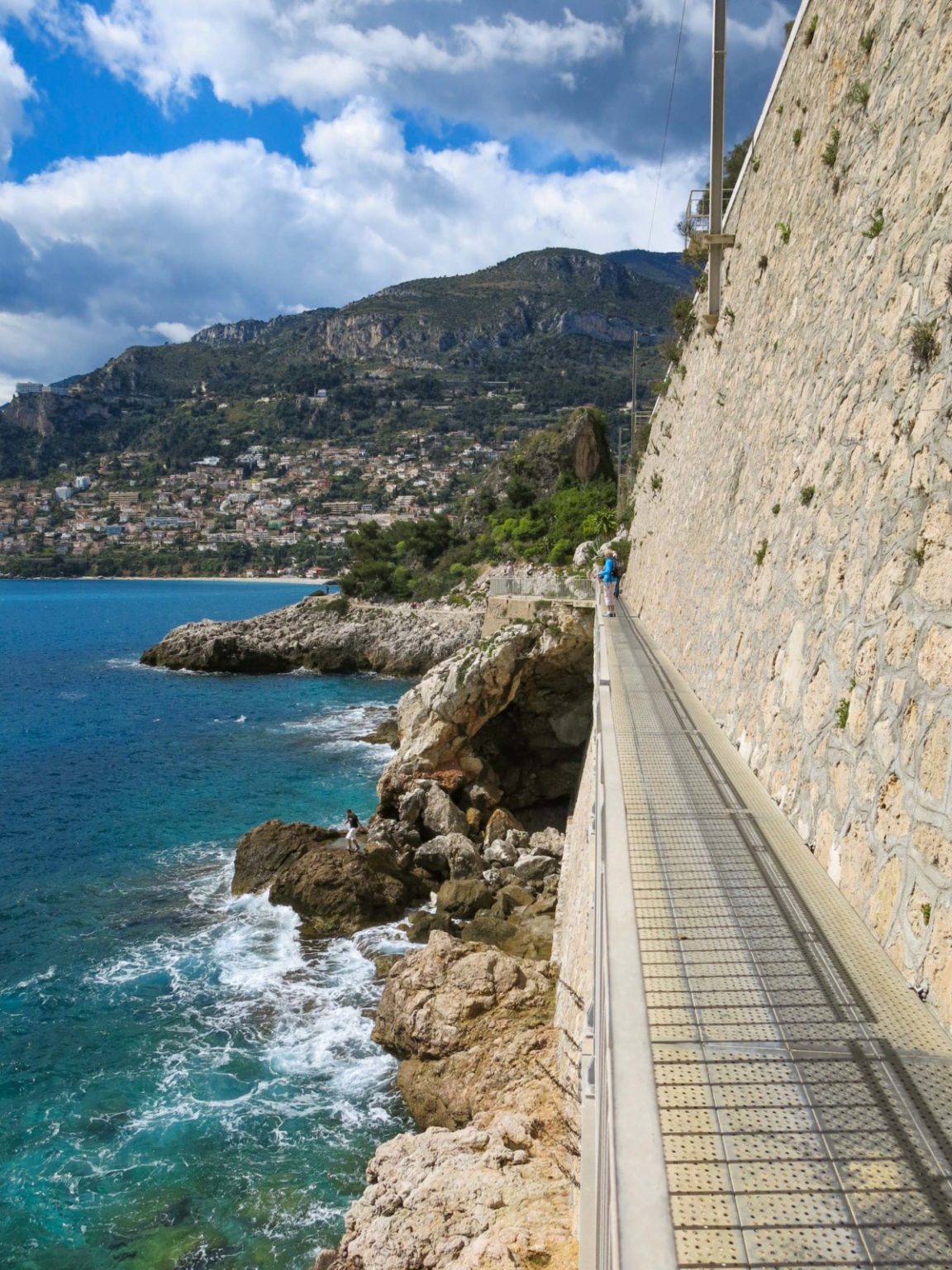Roquebrune-Cap-Martin: A Discovery Guide - French Moments
