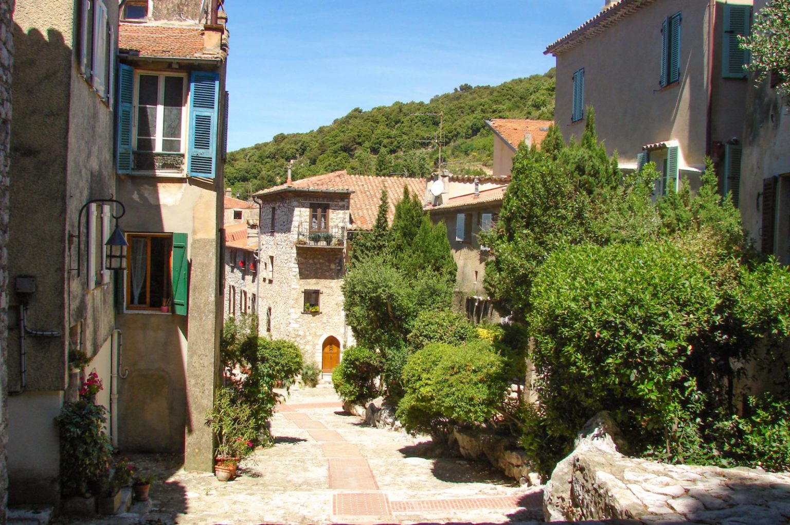 La Turbie and the Trophy of Augustus - French Moments