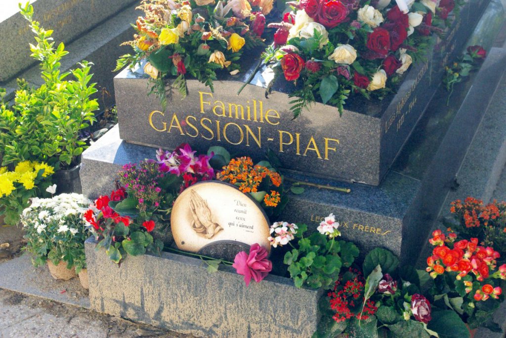 Toussaint Day and French cemeteries - French Moments