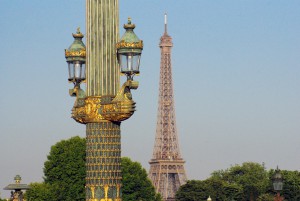 What Are The Different Lamp Posts Of Paris? - French Moments