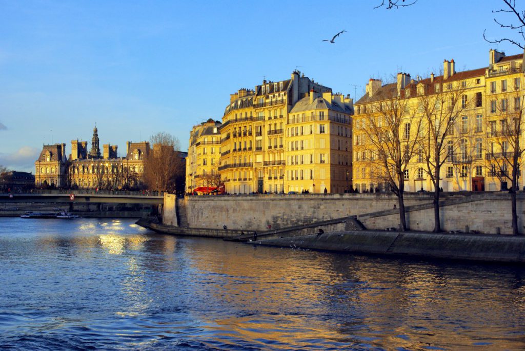 Discover the Ile Saint-Louis, Paris' treasure island - French Moments