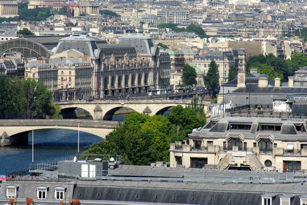 A climb to the top of the Tour Saint-Jacques, Paris - French Moments