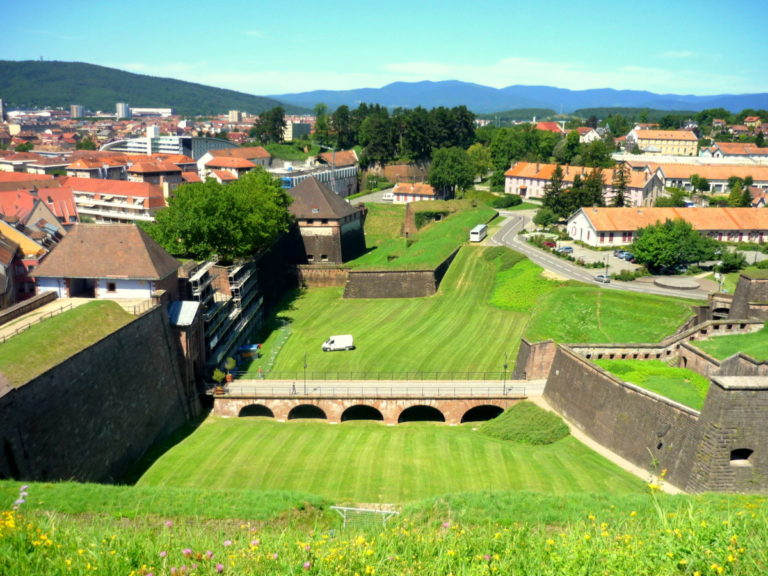 Belfort History: Epic Battles and Enduring Spirit - French Moments