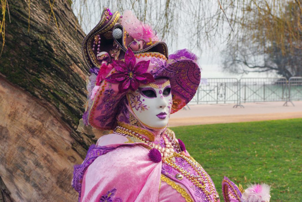 Discover the fantastic Annecy Venetian Carnival - French Moments