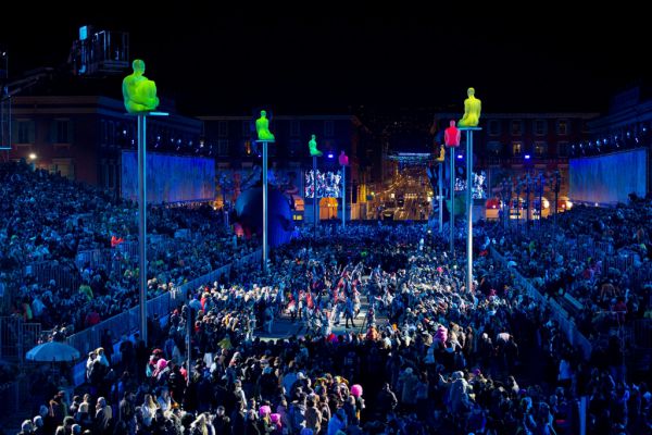 Nice Carnival: A Discovery Guide - French Moments