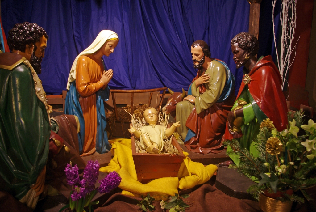 Christmas Nativity Scenes in Paris - French Moments