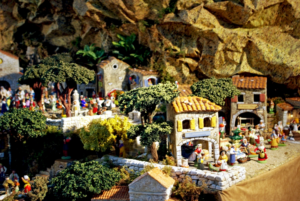Christmas Nativity Scene at Saint-François-Xavier, Paris - French Moments
