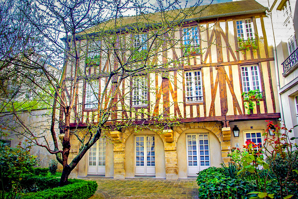 Rue de Braque: Discovering a Hidden Gem of Old Paris - French Moments