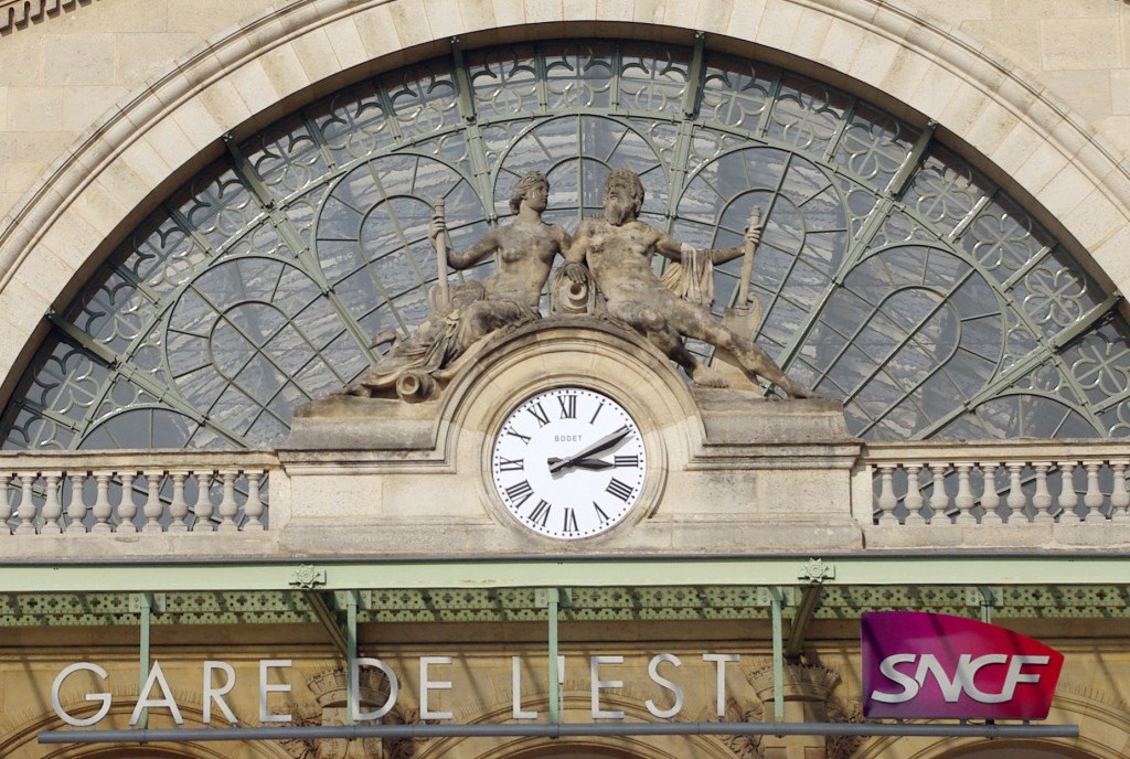 What makes the public clocks of Paris popular? - French Moments